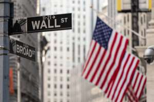 Stock Futures Wall Street Bergerak Datar Usai Saham Teknologi Raksasa ...